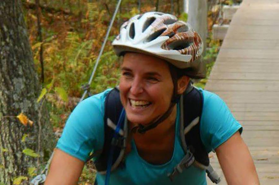 Annie Riendeau : Rebelle, libre et authentique! | Le journal Ski-se-Dit